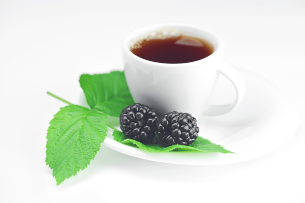 Chá de Amora: O Segredo Natural para Perder Peso e Desinchar